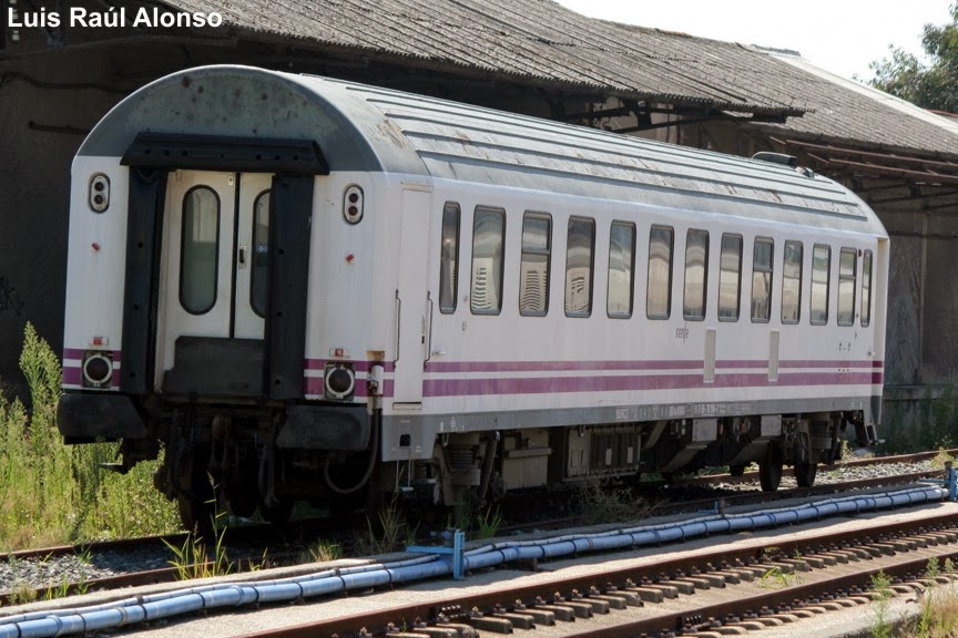 El Ferrocarril de Ponferrada a Villablino: Coche BR4x-10.804 en Toral ...
