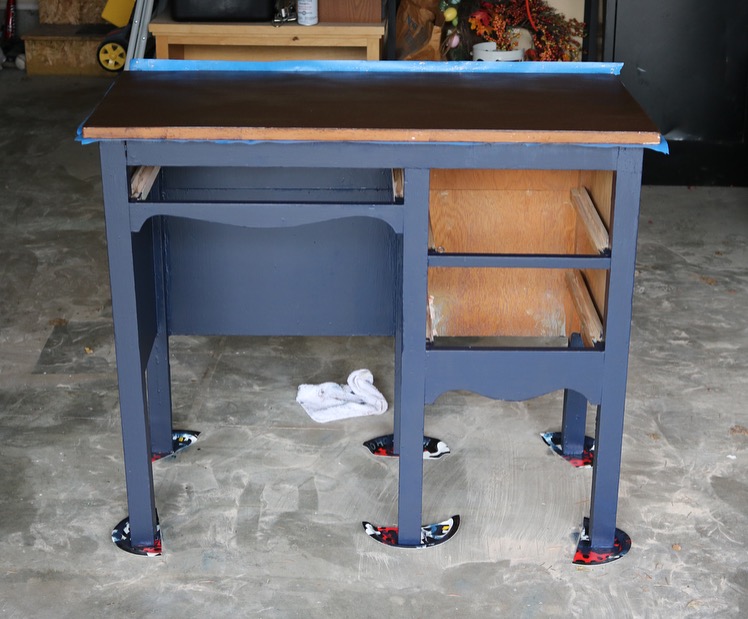 delicatewhimsy: The Ugly Ducking Desk
