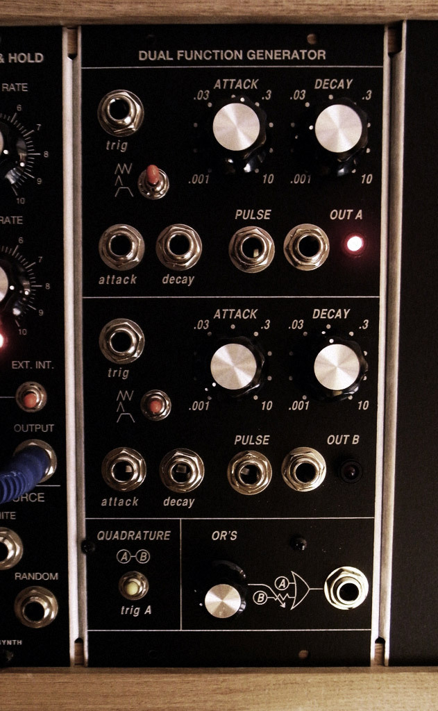 MATRIXSYNTH: Sputnik Dual Function Generator
