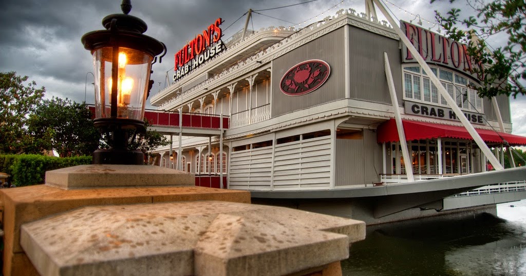 Lunch at Fulton's Crab House, Downtown Disney | I Run For Wine