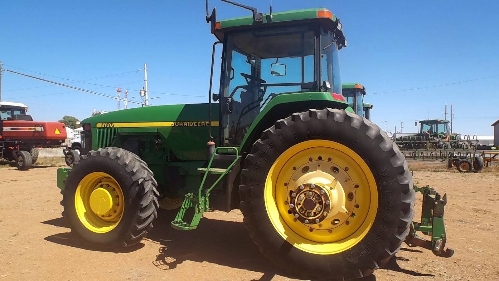 MAQUINARIA AGRICOLA INDUSTRIAL: Tractor John Deere 8100, 1997, 10,000 ...