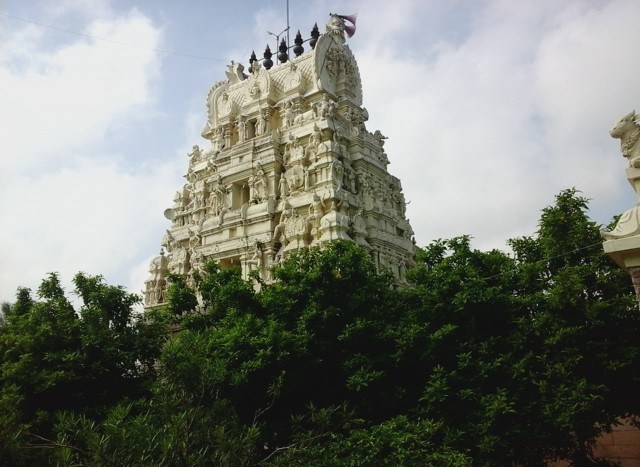 Tamilnadu Tourism: Jalanatheeswarar Temple, Thakkolam, Vellore