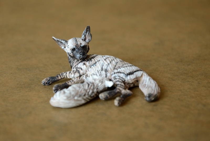Harriet Knibbs Sculptures: 1:22 scale Topi pair and Striped Hyena with pup