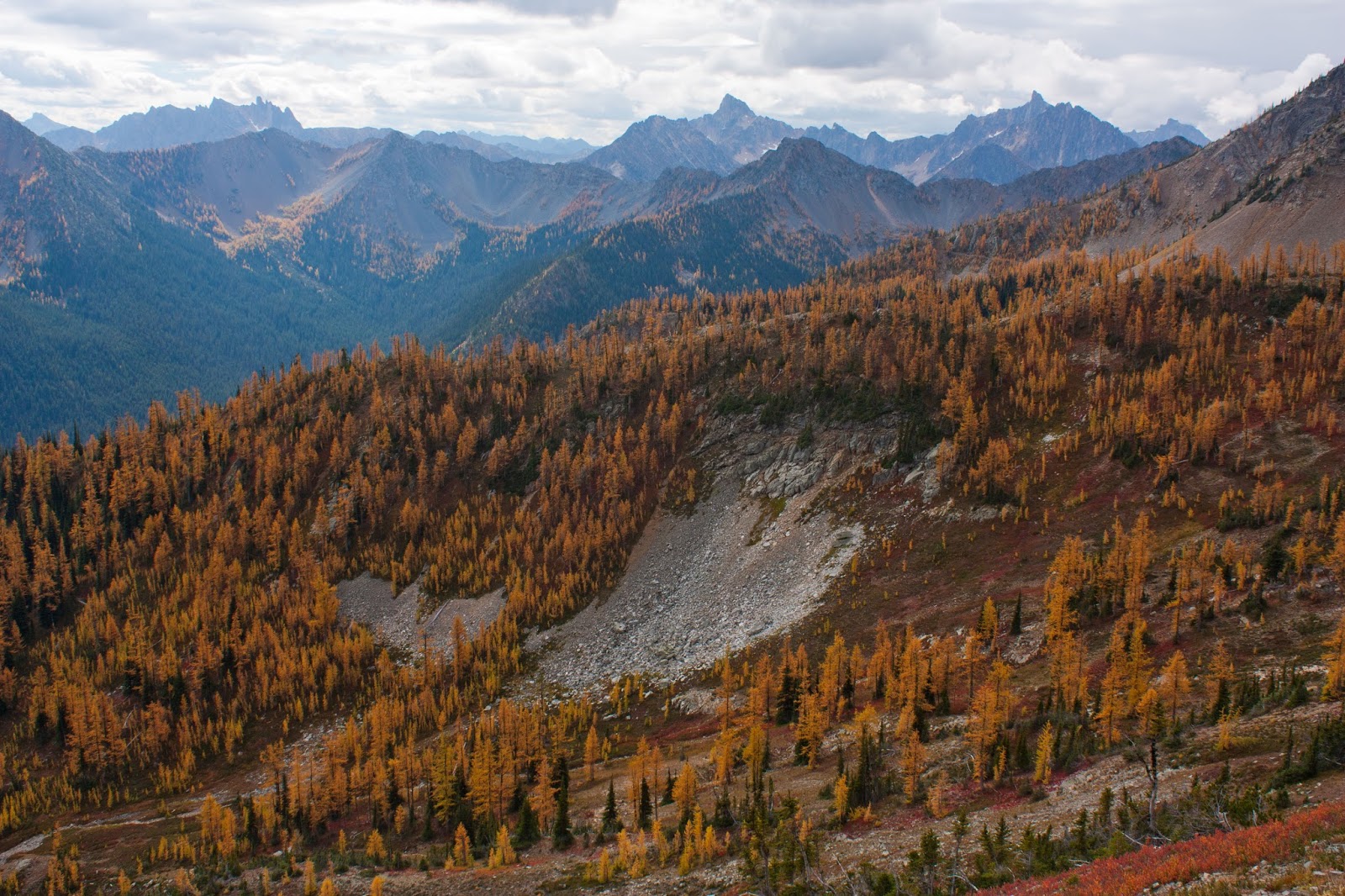 Hiking Shenandoah: Grasshopper Pass