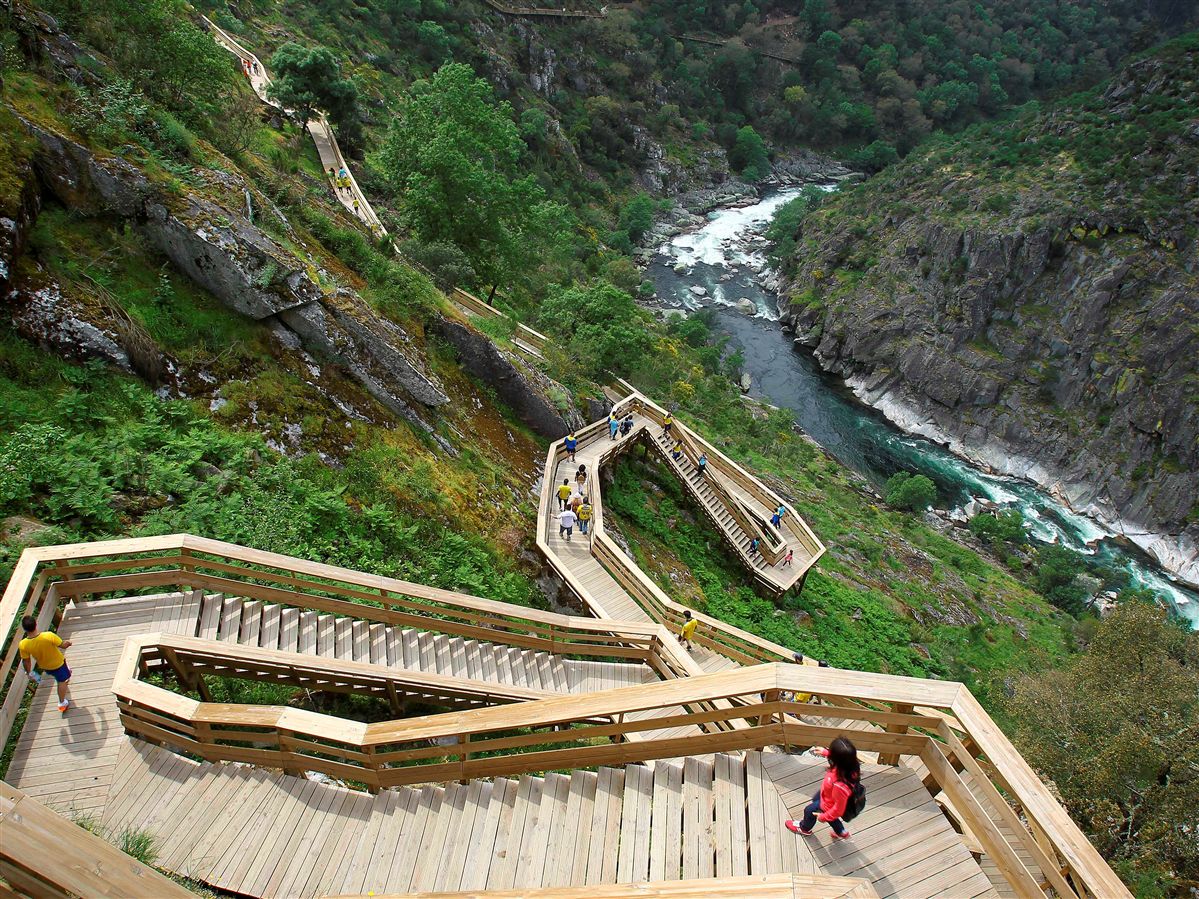 Geração Verde Portugal: Fogos na Europa : Passadiços do Paiva, ardeu ...