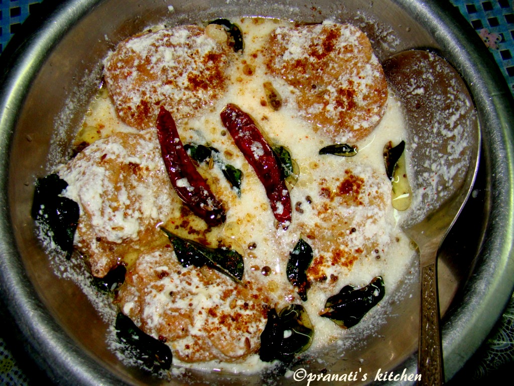 Delicious Recipes 4m Pranati's Kitchen: Dahi Vada alludum (Odisha style ...