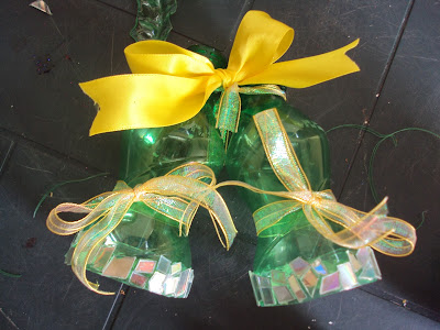 COMO HACER UNAS CAMPANAS NAVIDEÑAS CON BOTELLAS DE REFRESCO