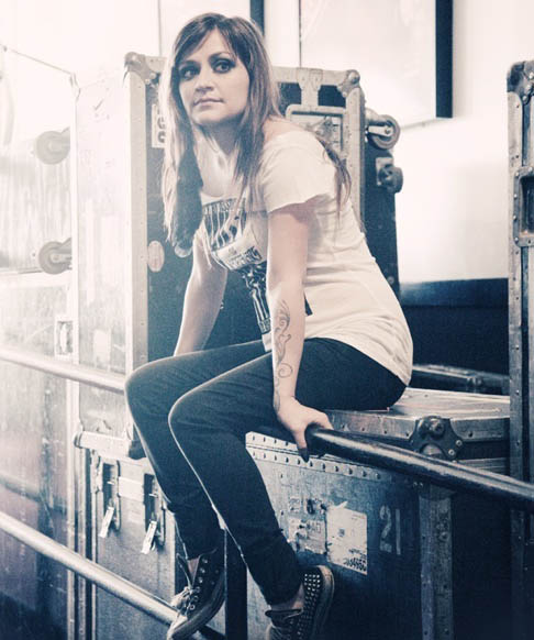 Zona Rock Dan Metal : LACEY STRUM