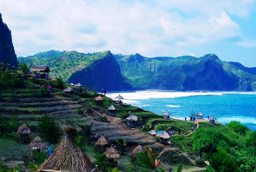 Indahnya Pantai Menganti, Surga Tersembunyi di Kebumen - Wisata Kebumen