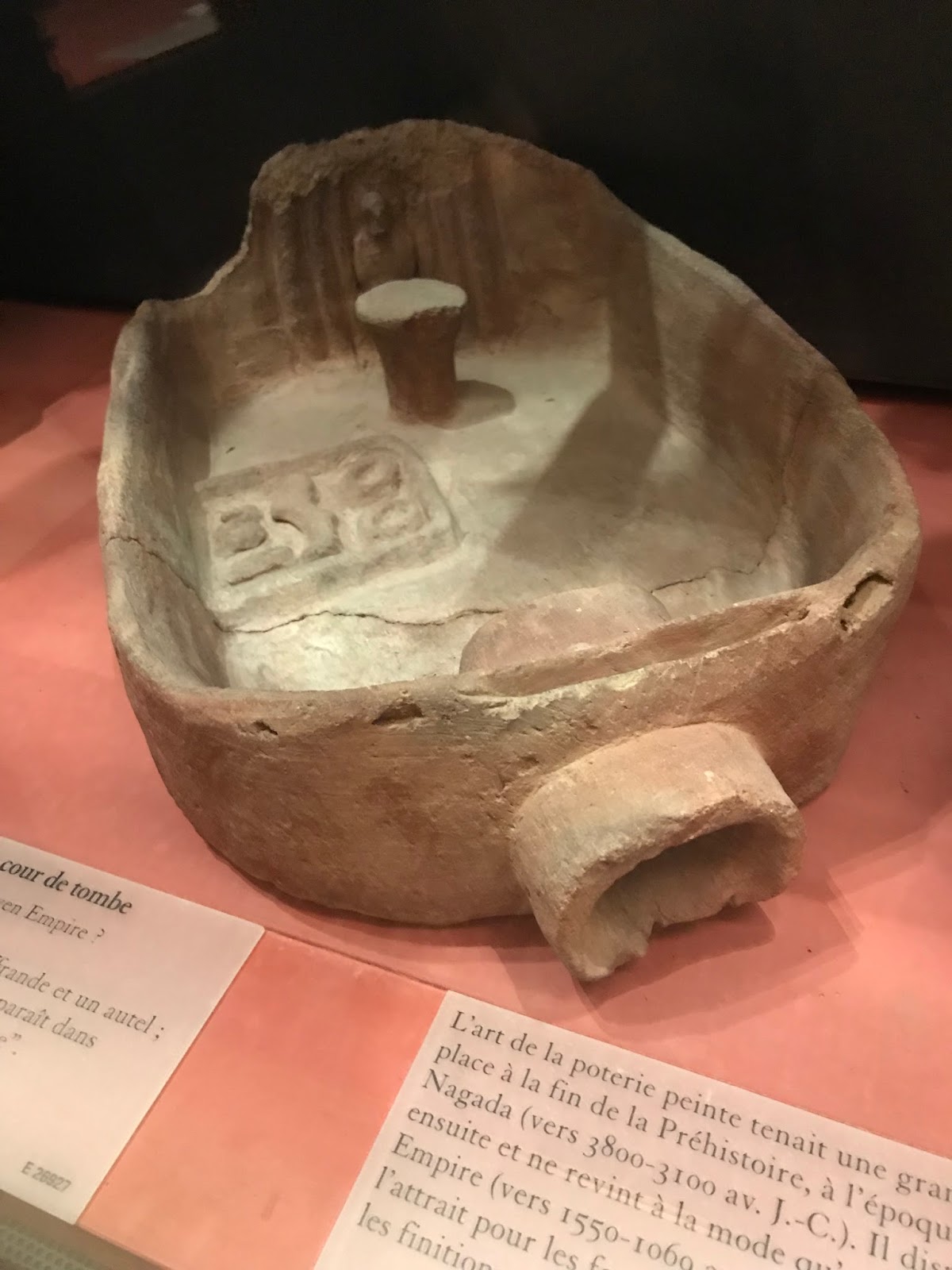 Tocho T8: Maqueta egipcia del patio de un tumba