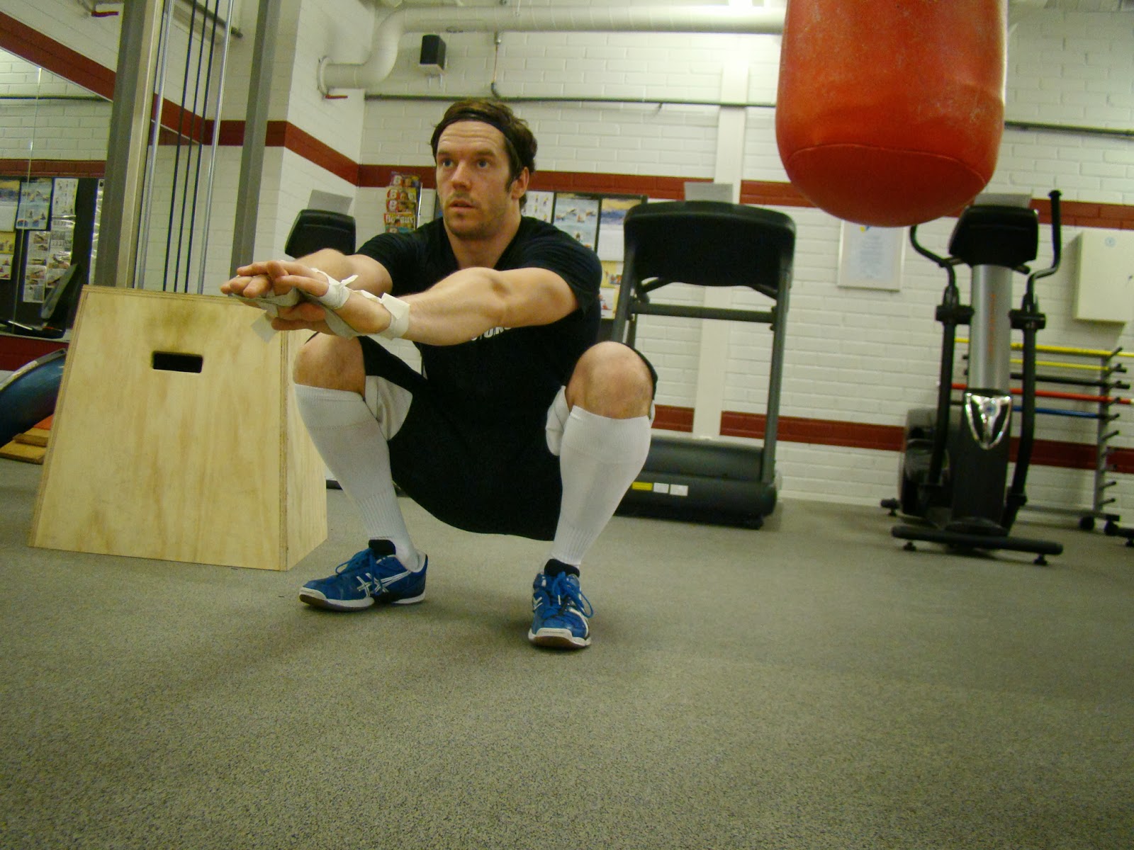 Don's Crossfit: Friday 5.10: Hspu, c2b, box