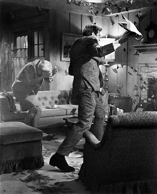 BLACK HOLE REVIEWS: THE BIRDS (1963) - restored for blu-ray and cinema