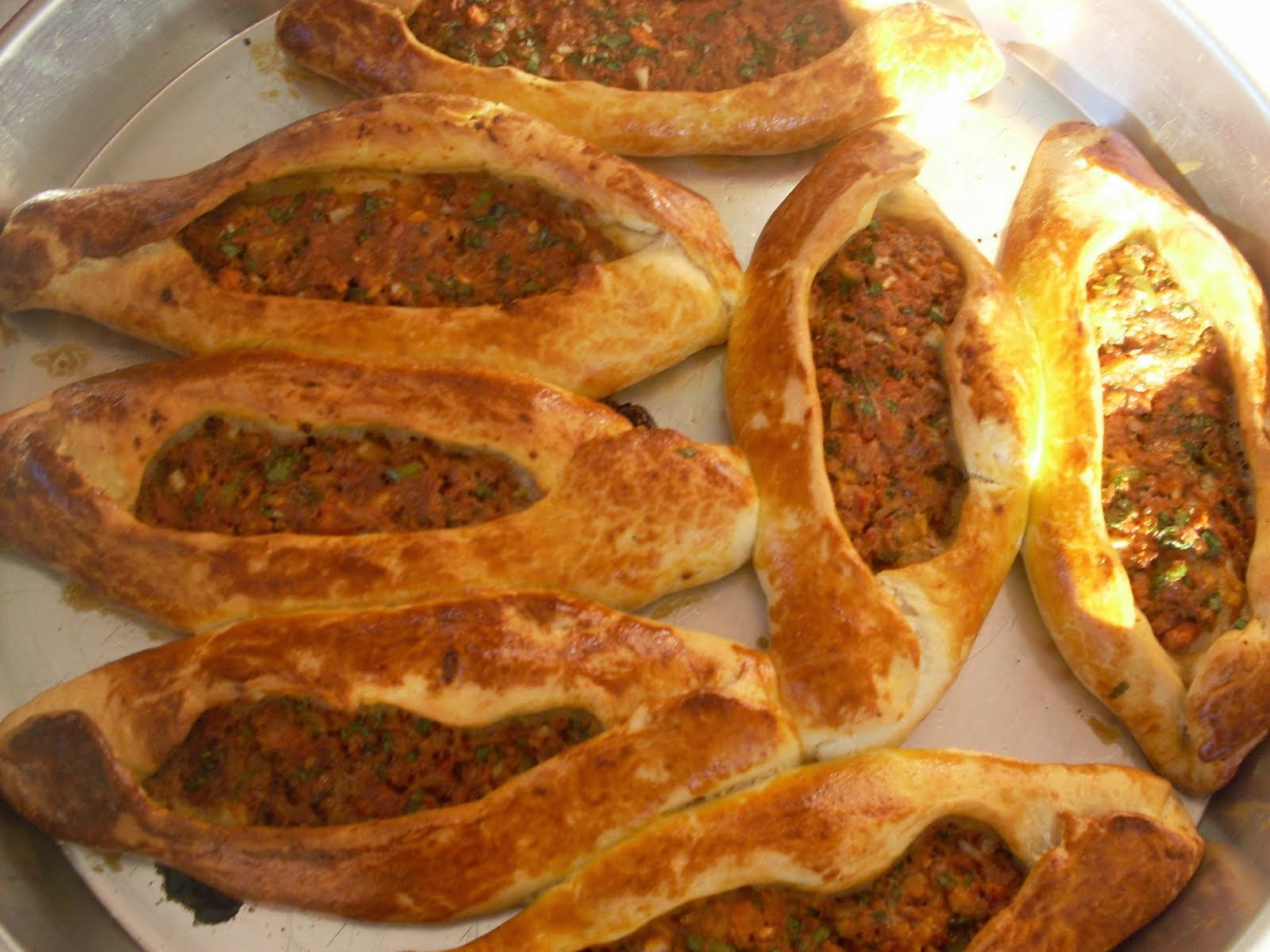 KIYMALI PİDE - Pratik Tarifler