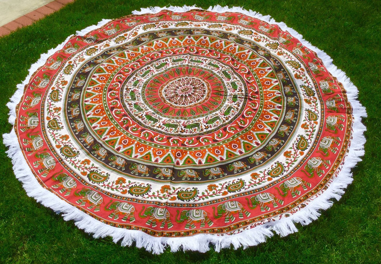 Home Decor And More - Be Your Own Kind Of Beautiful: QUILTED ROUNDIES