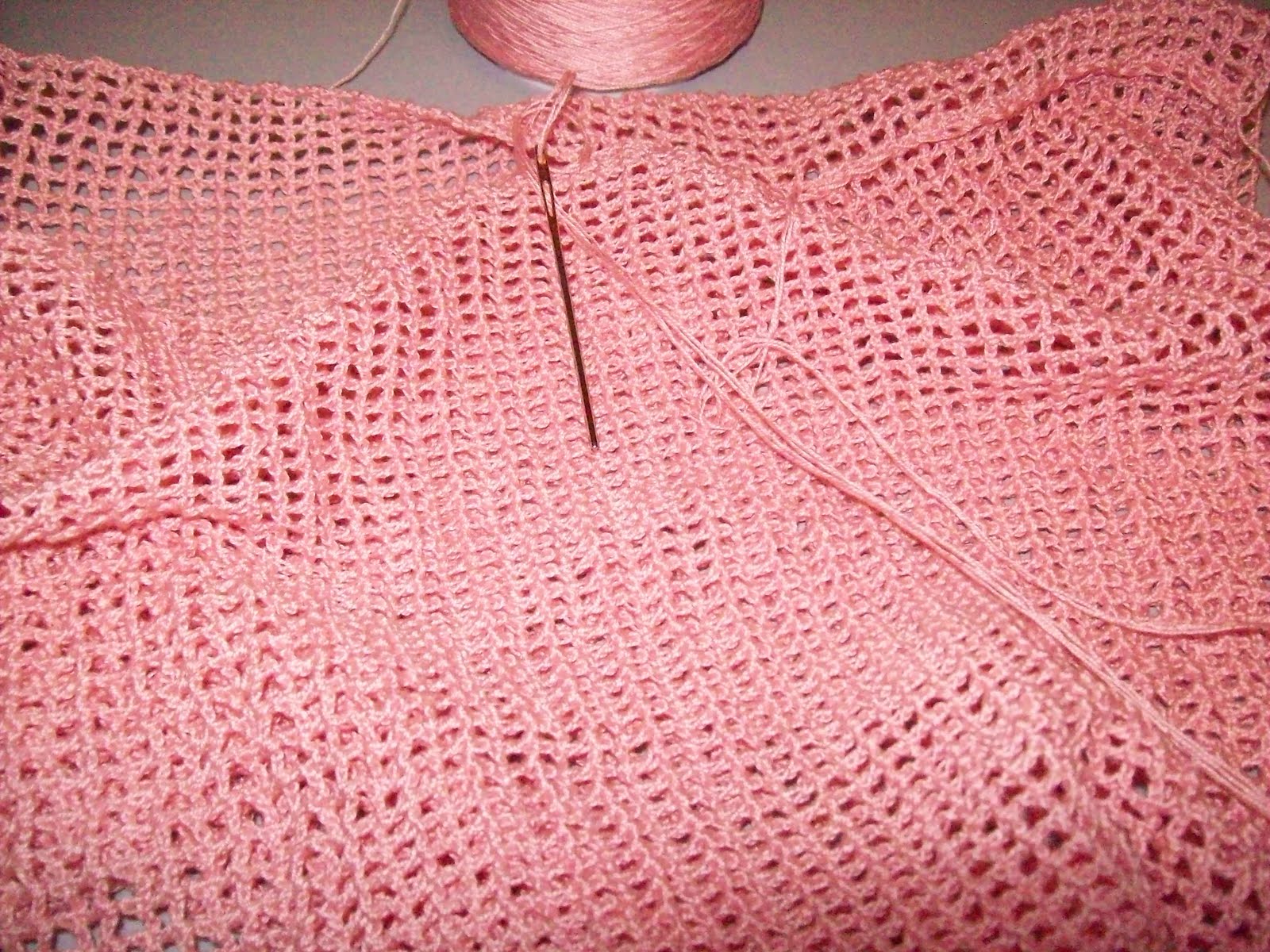 geany's fashion: Top simplu, crosetat