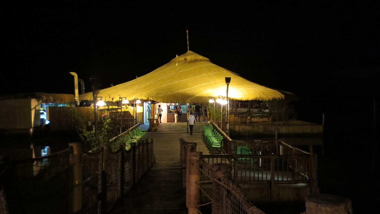 Pork in the Road: Lantaw in Cordova, Cebu ... the light at the Edge of ...