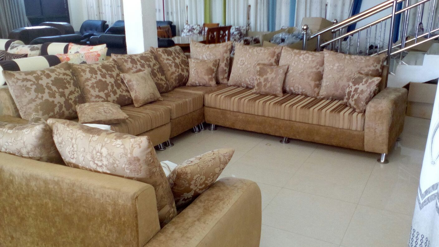 .: PENDEZESHA NYUMBA YAKO KWA VITANDA VYA MBAO, PAZIA , MEZA ZA MNINGA ...