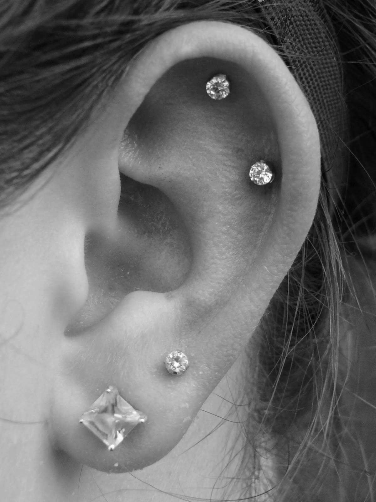 Zangolotina Image: Ear-Piercing INSPIRATION