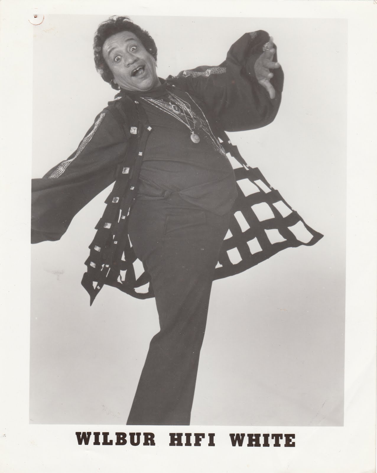 ACConsig: Wilber "Hi Fi" White