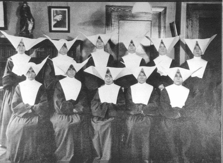Nuns Nuns Nuns! Here Are 25 Vintage Pictures of Nuns Having Fun From ...