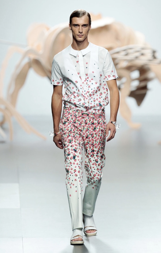 MANtoMEASURE: Floral prints for men - smart and loud fashion statements