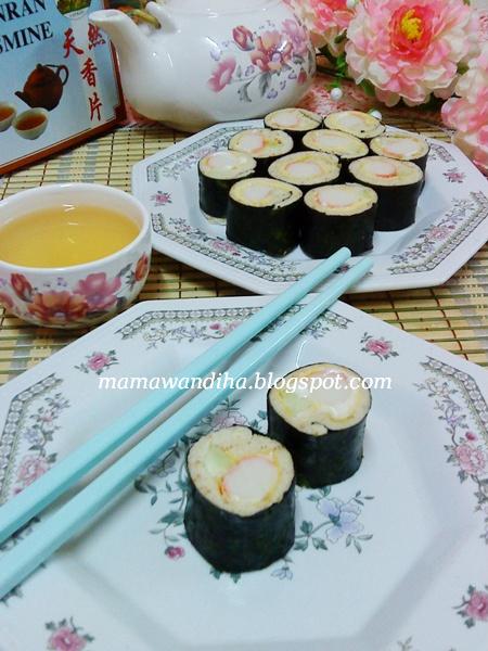 Dari Dapur MaDiHaA: Bread Roll Sushi