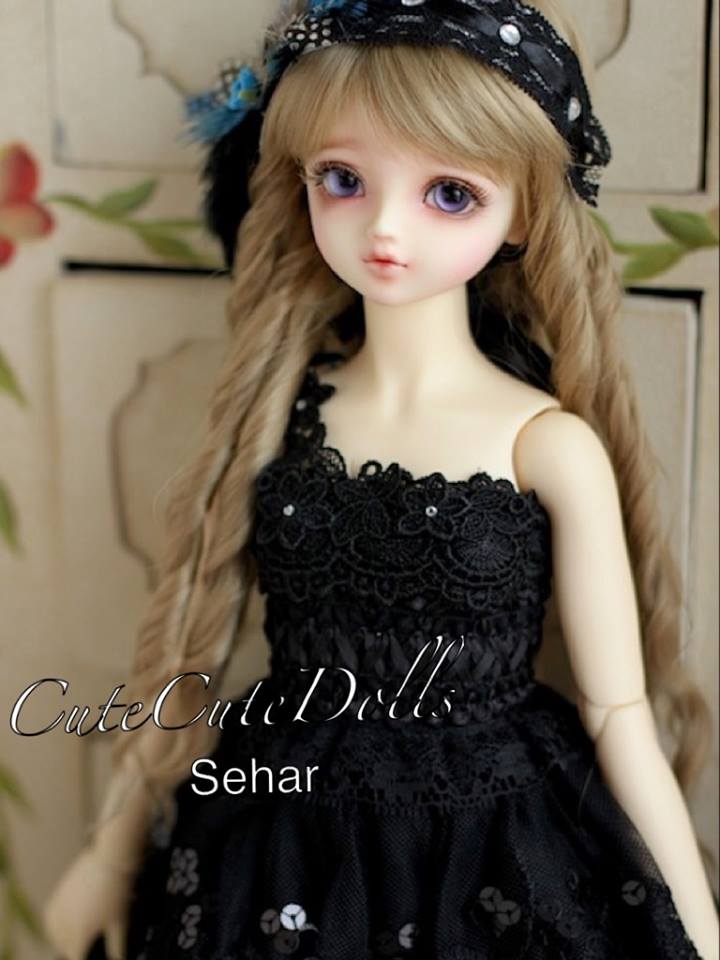 បណ្ណាល័យរូបភាព: Doll