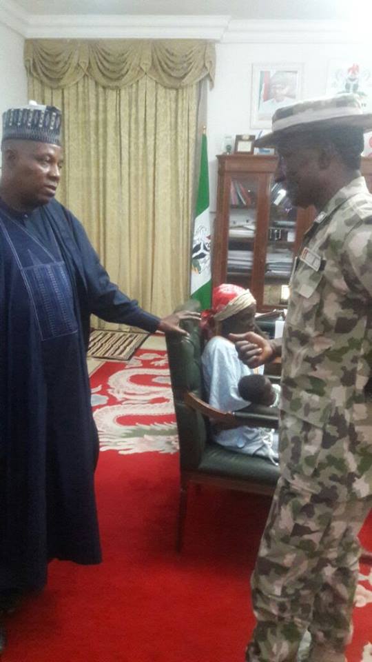 IN PICTURES: Nigerian Military rescue Chibok girl and her baby from Sambisa, hand her over to ...