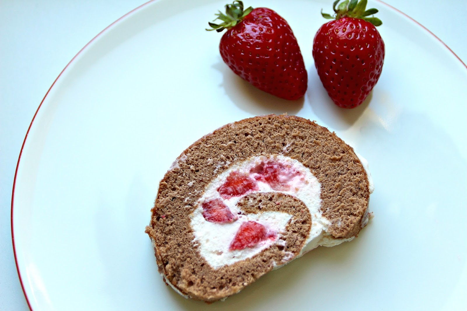 HOME OF HAPPY: THE ONLY STRAWBERRY RECIPE YOU’LL EVER NEED: ERDBEER-ROULADE
