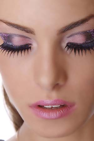 Eye Shadow Tips - SAIMA BEAUTY SALON AND EASY BEAUTY TIPS