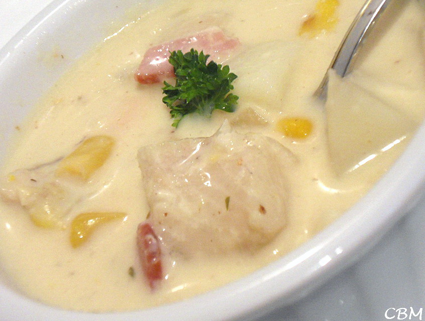 Dans la cuisine de Blanc-manger: Chaudrée de poisson et maïs (Corn-fish ...