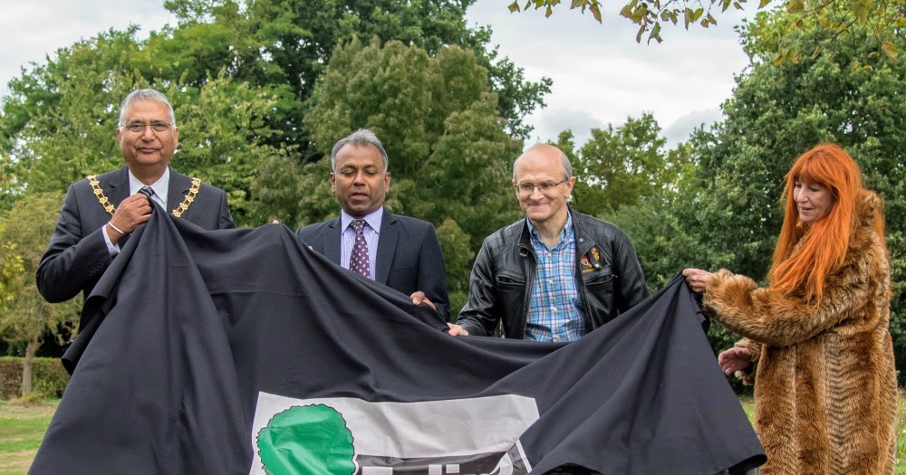 uptone: The Unveiling of the Nicky Hopkins Memorial "Piano" Park Bench