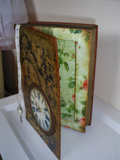 Gemini Designs UK : Altered Book Clock