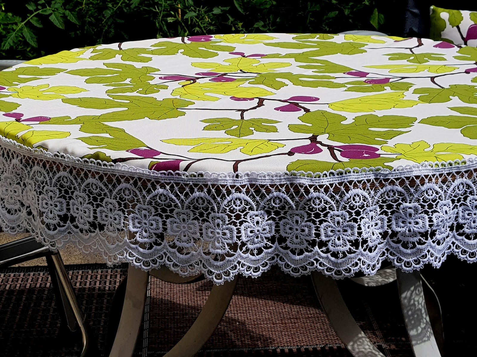 LisaS¤l: En rund duk