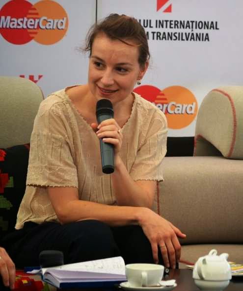 WIKI ANAMARIA MARINCA romanca care joaca cu BRAD PITT in primul sau ...