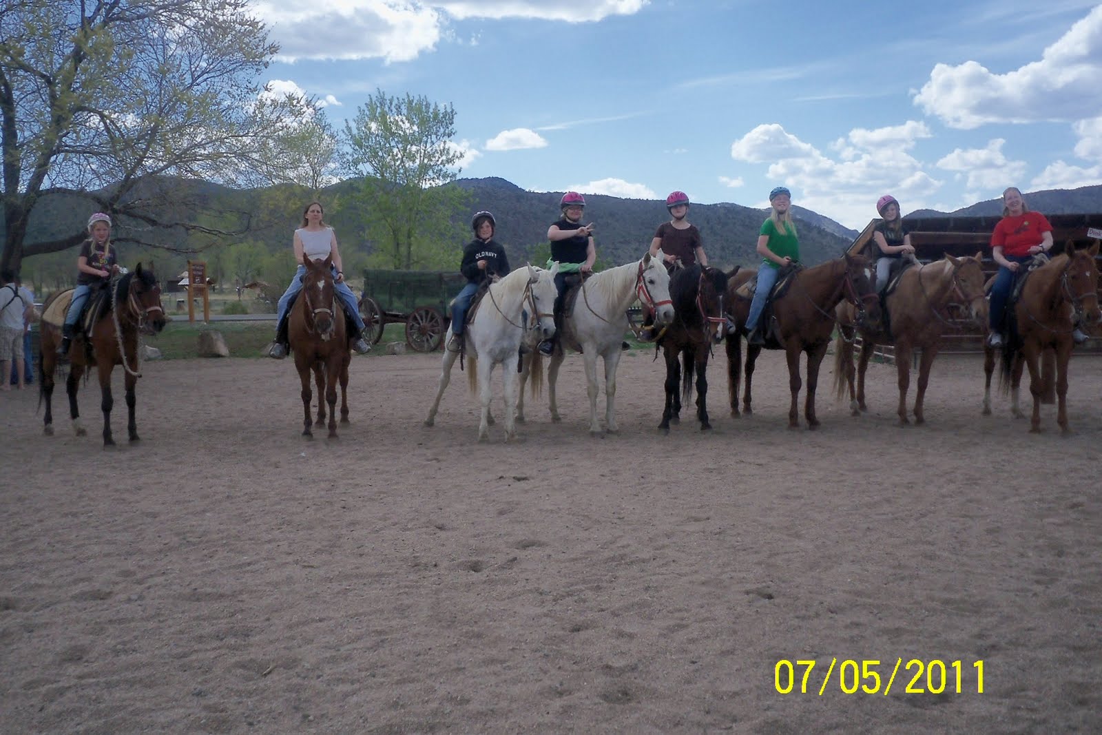 The Gillogly Family: Girl Scout horseback riding