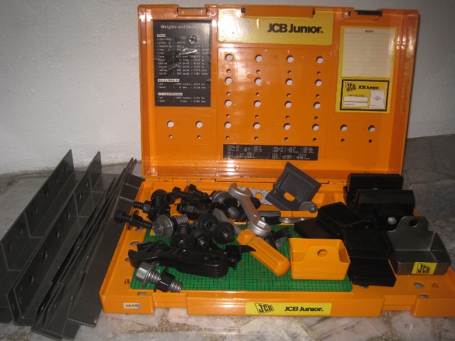 JuaiMurah: JCB Junior Tool Box Bench
