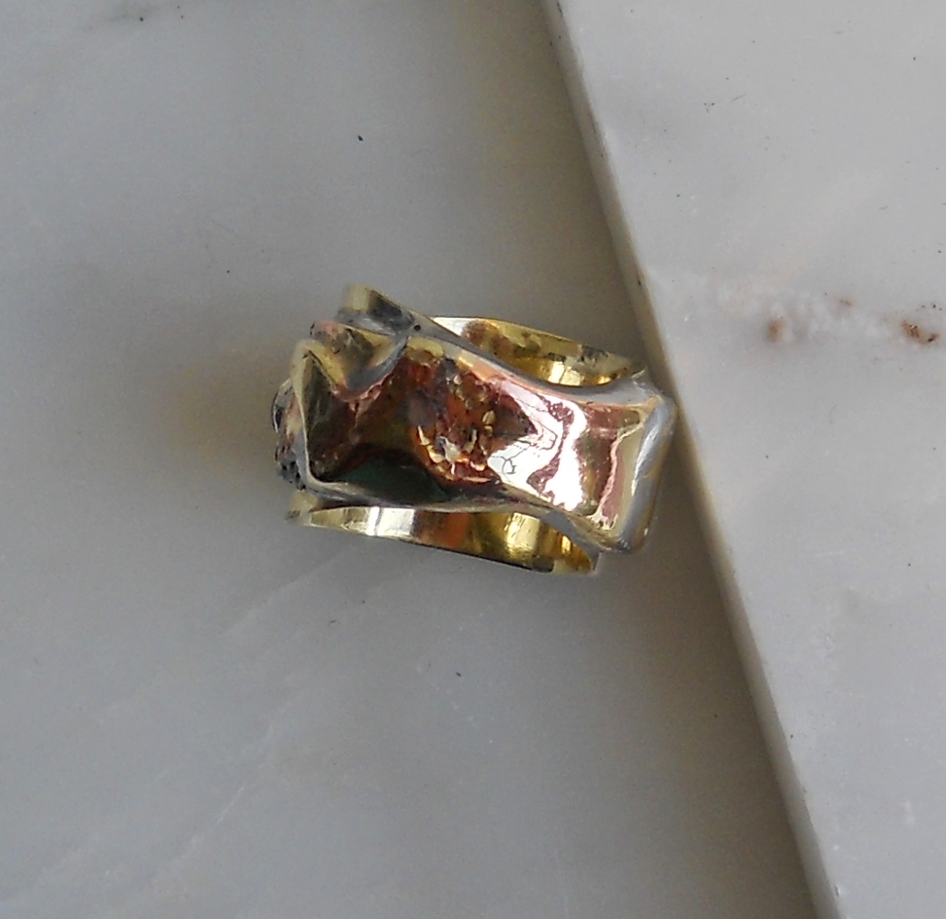 metalsmithing by W.Schweizer: brazed ring with epoxy inlay