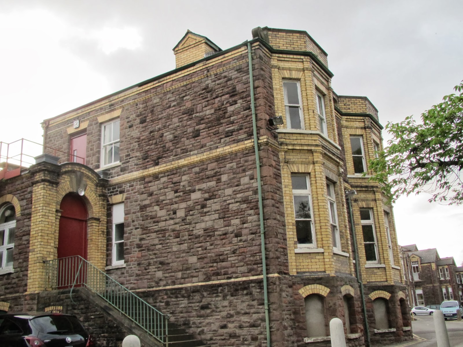 Local History of South Wales & Llanhilleth Miners' Institute: October 2013