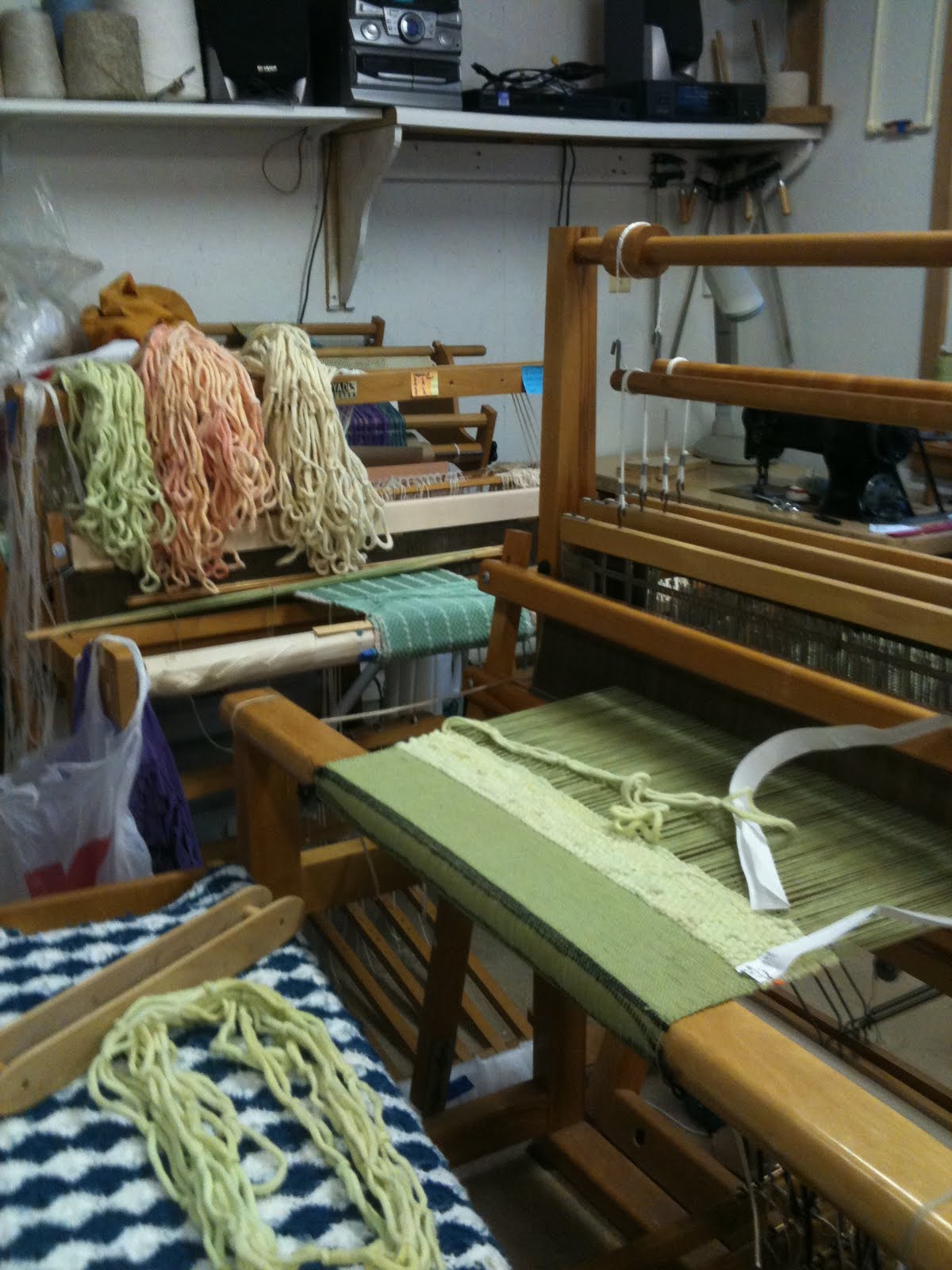 Weaving Rugs With Loopers | Bryont Blog