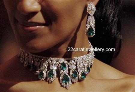 Models in Charming Diamond Sets - Jewellery Designs