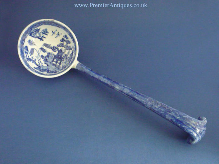Premier Antiques: Spode's Willow Pattern