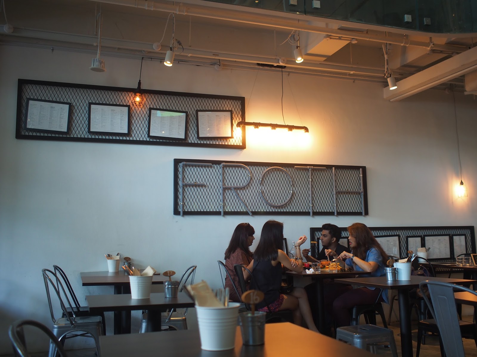 [Food Review] Froth Cafe @Big Hotel (Middle Road, Bugis) - Jiahui Muses