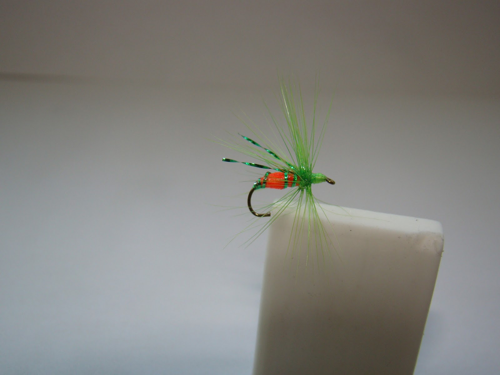 Pescuit cu musca artificiala: Taparina ROSIOARA