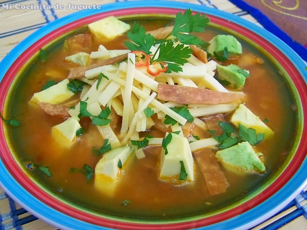 Mi Cocinita de Juguete: Sopa Azteca de Tortilla