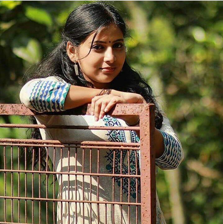 Anna reshma rajan hot, beautiful, traditional pics, images, photos ...