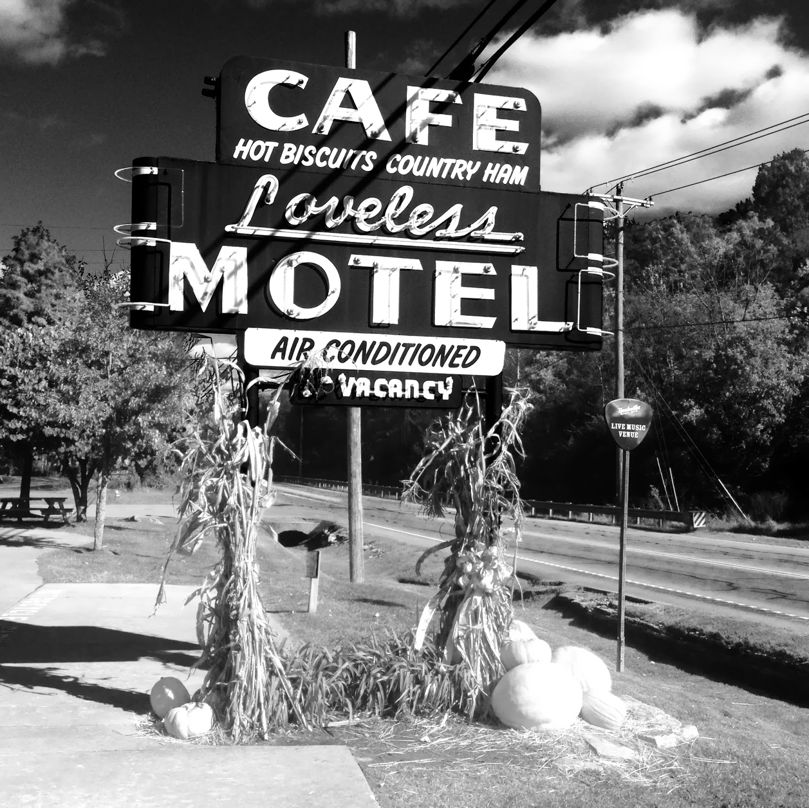 A Touch of Southern Grace : Loveless Cafe