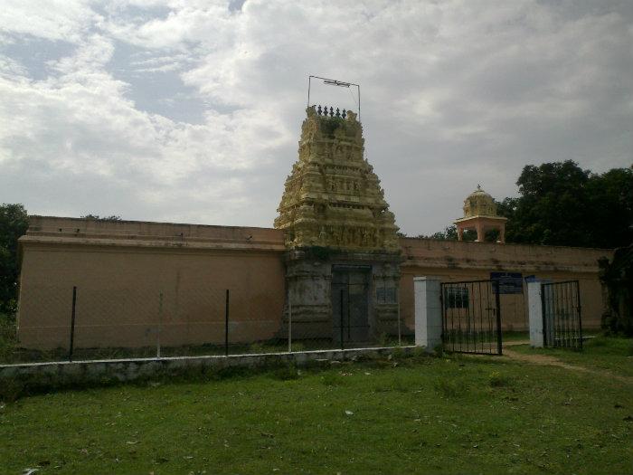 Tamilnadu Tourism: Adhinathar Jain Temple, Poondi, Arani, Thiruvannamalai