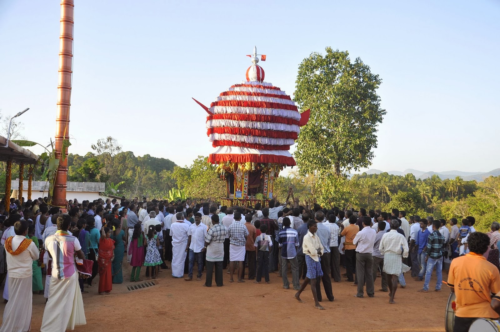 My HEBRI....Hoy Id Nam Hebri maree ;-): Mallikarjuna Temple Belanje ...