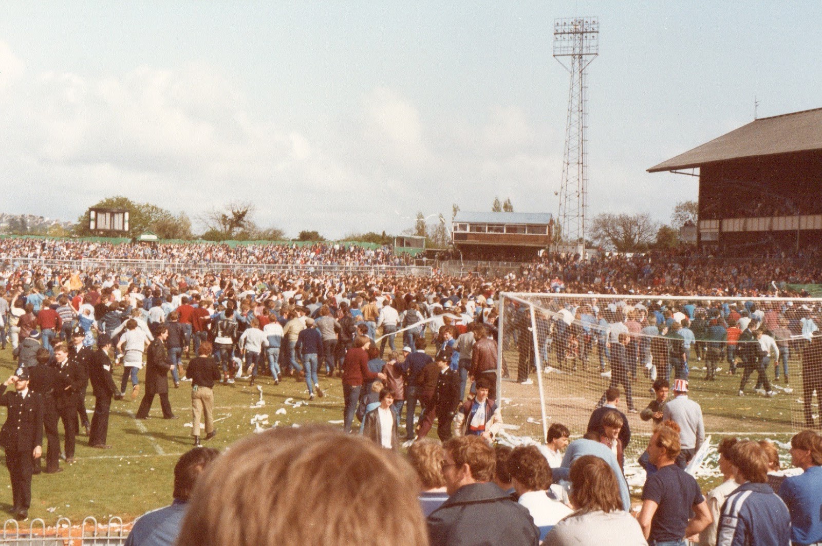 Football Hooligan Pictures: SEVEN PICTURES: Portsmouth at Plymouth 1983